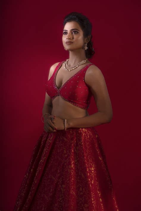 Actress Ramya Pandian Latest Photo Shoot Stills Chennaionline