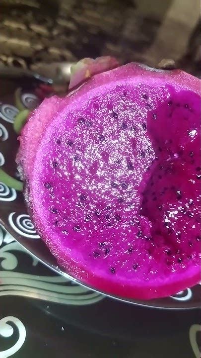 первый раз драконий фрукт у меня шок 👍😱🤤😋 1 Youtube