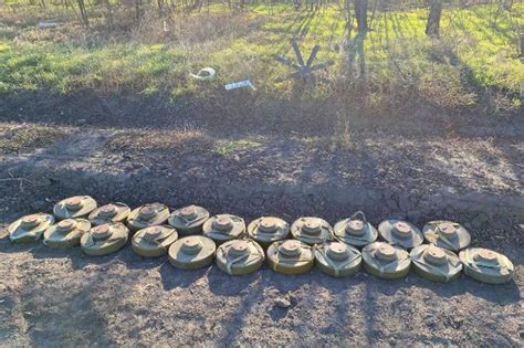 Зараз заміновано близько 30 території України — голова ДСНС Chas News