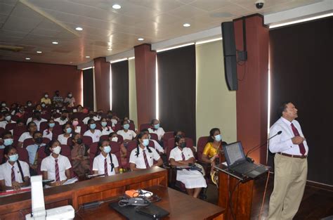 ආතර් සී ක්ලාක් ආයතනයේ ජාතික විද්‍යා දින විශේෂ සැමරුම් වැඩසටහන A C C I M T