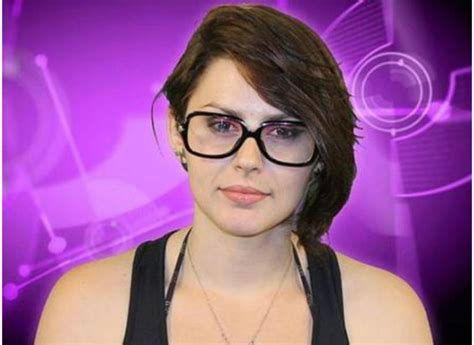 Ex BBB Mayara Medeiros é indicada ao Oscar do pornô como melhor diretora Famosos TV