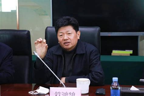 海安市市长谭真莅临苏中建设调研指导 公司