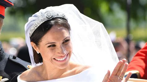 This Meme Of Meghan Markles Glow Up Is An Inspiration To Us All Glamour