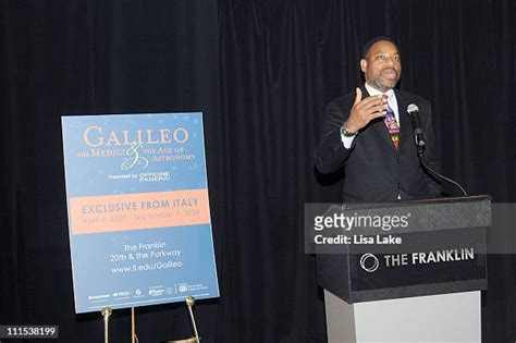 16 Franklin Institute Derrick Pitts Photos And High Res Pictures Getty