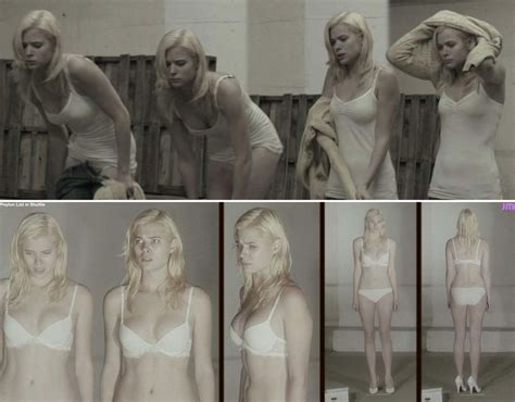 Naked Peyton List I In Shuttle