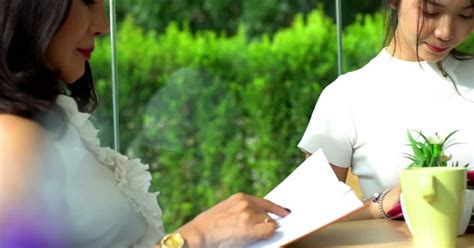 ယောက္ခမနဲ့ ချွေးမ