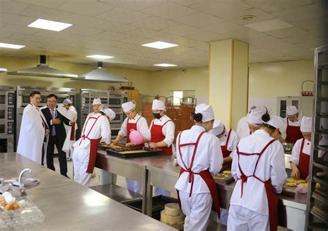 Ерөнхийлөгчийн Үйлдвэр үйлчилгээний бодлогын зөвлөх Ч Даваабаяр Хүнс