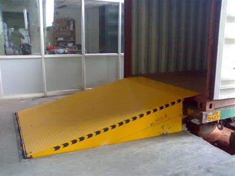 Besto Automatic Loading Dock Leveler Capacity 9000 KG At Rs 185000 In Chennai