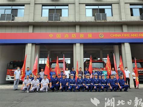 十堰经开区举行战勤保障联勤联动签约授旗仪式 湖北日报新闻客户端