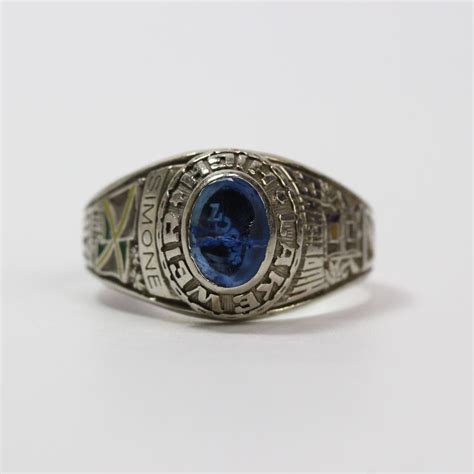 10kt White Gold Class Ring Blue Stone 640g Property Room