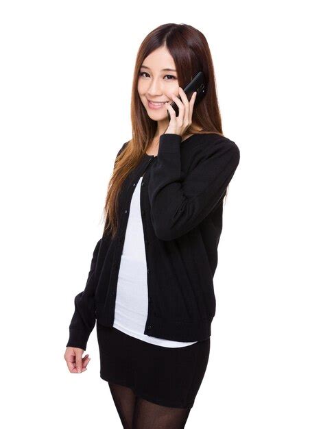 Premium Photo Asian Woman Talk To Mobile Phone
