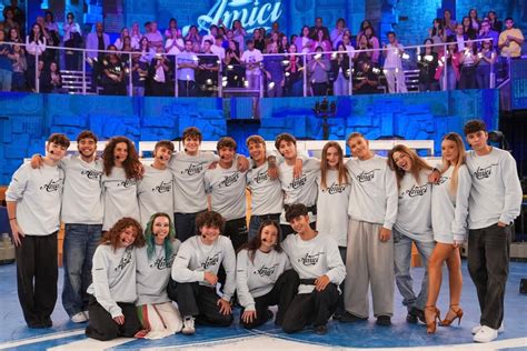 Amici 25 Ecco Le Squadre Di Canto E Di Ballo Della Nuova Edizione