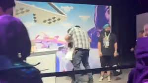 Popular Twitch Streamer Emiru Assaulted At Twitchcon Meet And Greet