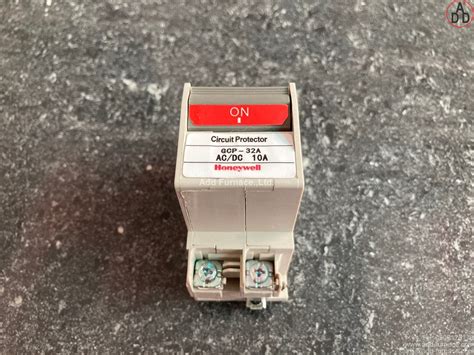 Circuit Protector Model Gcp 32a บริษัท เอดีดี เฟอร์เนส จำกัด