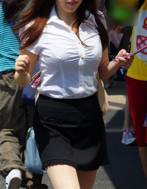 巨乳olを街撮り！おっぱいが目立ってた素人olの着衣巨乳画像 エロログz