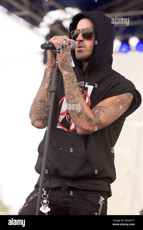 May 24 2015 Shakopee Minnesota U S Rapper Yelawolf Performs Live