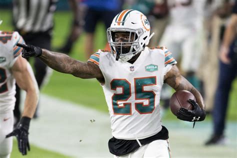 Dolphins Player Xavien Howard Accused Of Making And Sharing “secret Sex Videos”