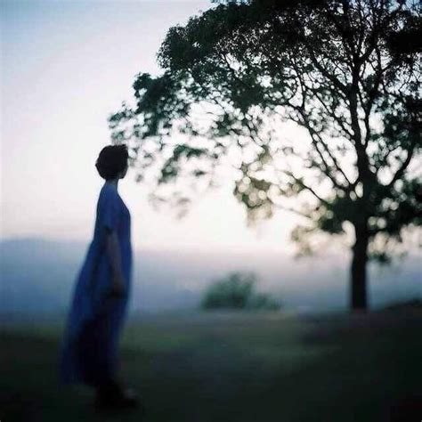 成长语录：女人，你一定要学会独立！ 不管女人外表条件如何，不管女人家境如何，都要牢牢的记住，必须有自己独立的工作和经济来源。 也许你并不缺钱