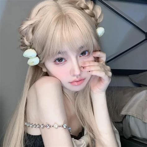 Star Cheng Anchor Female Tuanfeng White Gold Wig Female Long Hair Cyber Celebrous Jk Long