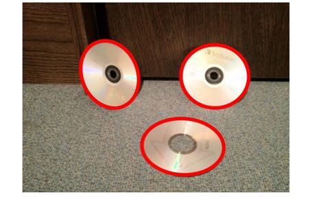 1 Three Similar Circular Objects With Different Orientation The Three Download Scientific