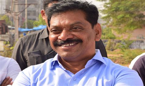 ఐటి అధికారుల ఎదుట విచారణకు హాజరైన బిఆర్‌ఎస్ ఎంఎల్‌ఎ పైళ్ల శేఖర్ రెడ్డి Mana Telangana