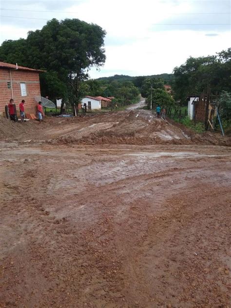 Prefeitura De Curralinhos Realiza Obra De Calçamento Em Bairro Sossêgo