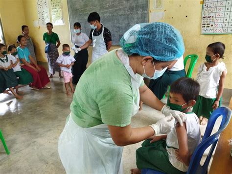 ရှမ်းရွာသစ်မြို့၊မဲသမူးကျေးရွာတွင် အသက် ၅ နှစ်မှ ၁၂ နှစ်အထိ ကျောင်းသား