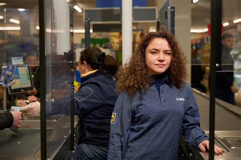 Wat Vinden Kassamedewerkers Van De Zelfscan ‘het Werk Is Veel Actiever