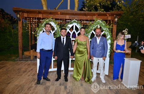 Begüm Çelik Ile Yunus Emre Şahin Nişanlandı Foto Galerisi 2