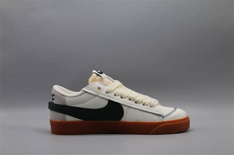 کتانی نایکی بلیزر لو جامبوnike Blazer Jumbo ویگمور