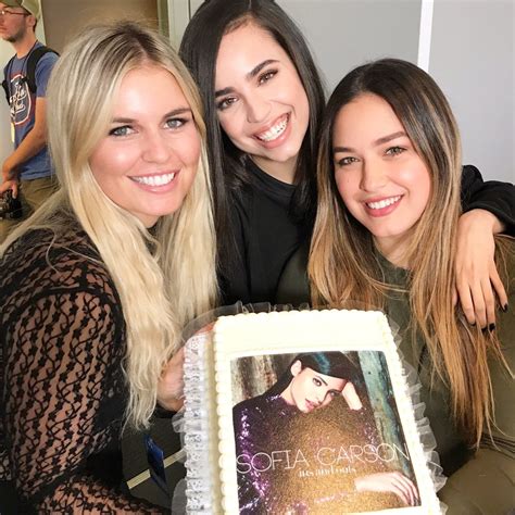 Pin By 𐙚 On Sofia Carson Sofia Carson Carson Sofia