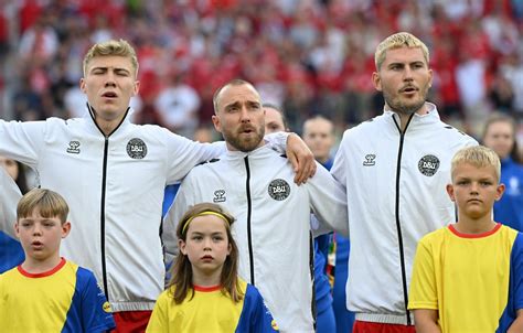 1100 روز پس از ایست قلبی؛ کریستین اریکسن هرگز تسلیم نمی‌شود عکس طرفداری