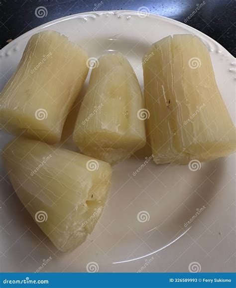 Boiled Cassava Stock Image Image Of Farm Delicious 326589993