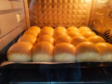 【手揉牛奶炼乳小餐包的做法步骤图】mikimiko下厨房