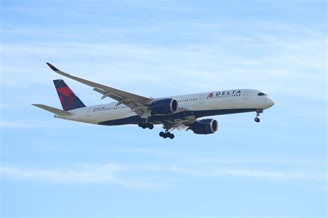 “extensive Repairs” Sarasota Bradenton Airport Closed Until Next Week