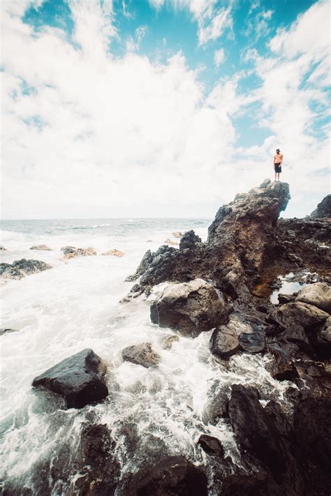 무료 이미지 물줄기 바다 하늘 자연 대양 육지 웨이브 록 연안 및 해양 지형 바닷가 낭떠러지 곶 바람 파도 구름 클리프 수평선 조류