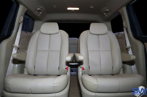 2020 더뉴카니발 9인승 개조 통풍시트에도 적용 가능한 2열 회전 공간레일 개조 및 바닥 시공 By서원시트 네이버 블로그