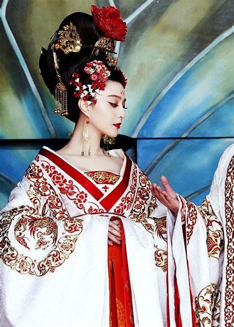 The Concubine Who Became The Cruelest Ruler In China Asian Outfits