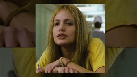 ‘แองเจลินา โจลี เคยจ้างคนปลิดชีพตัวเอง แต่รอดมาได้ เพราะนักฆ่าขอให้มีชีวิตต่อ