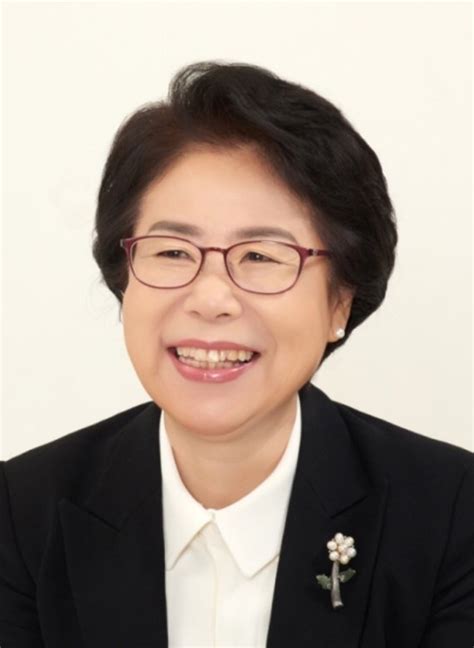 중앙대 의회학과 1호 박사 배출홍미영 전 부평구청장 파이낸셜뉴스