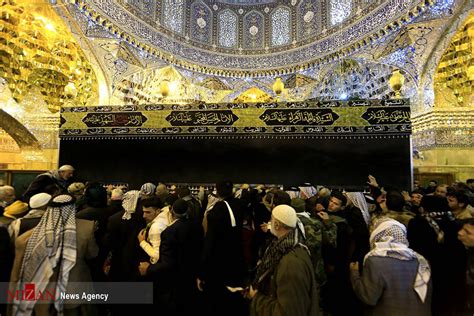 شب آغاز امامت صاحب الزمان عج در حرم امام حسن عسکری ع