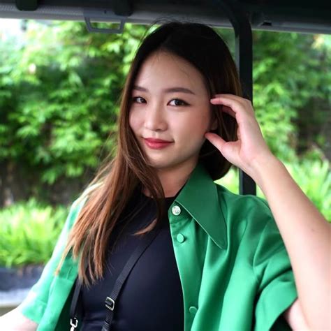 Mint 💭 Mint Suchaya • Threads Say More