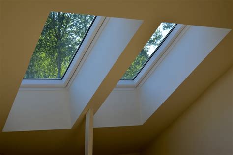Curb Mounted Skylights Vs Deck Mounted Skylights An In Depth