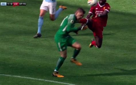 Sadio Mane Shown Red Card After High Challenge On Ederson The Independent The Independent