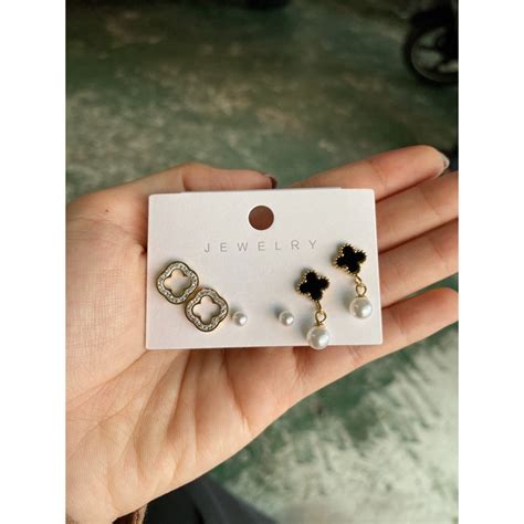 Jual Anting Set Clover Vancleef 3 Pasang Bahan Titanium Anti Karat