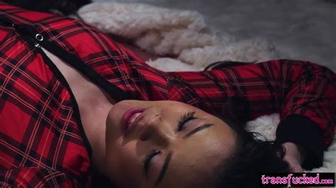 Cozy Sex By The Fire With Hot Shemale So Hot Asian Teen Lulu Chu