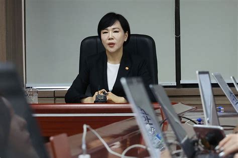 전현희 국민권익위원장 “선관위 특혜채용·국회의원 가상자산 전수조사” 우리경제신문