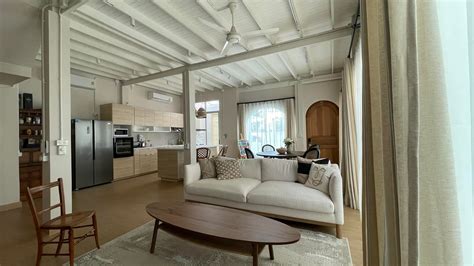 ชมไอเดีย “บ้านมินิมอล วินเทจ” บรรยากาศเรียบหรู ผลงานรีโนเวทจากบ้านไม้เก่า Naibann ในบ้าน