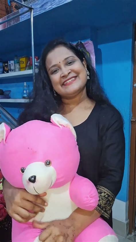 বাড়িতে অতিথি এলে অন্যের মা যা করে Vs আমার মা যা করে 😂😂shortvideo
