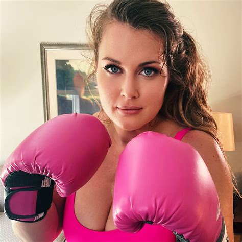 Curvesandchaoss Profile Vids Pics And More Manyvids Manyvids